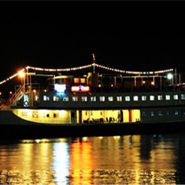 Bostanlı Efes Gemi Restaurant Fırsatları | İzmirBuraya.com