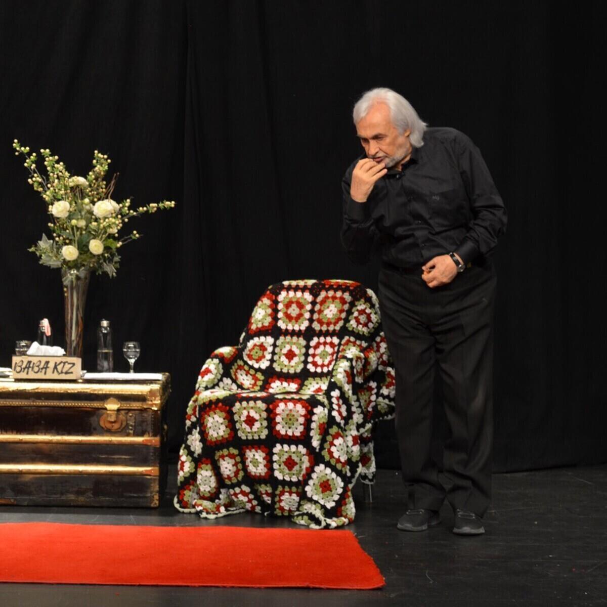 Baba Kız Tiyatro Oyunu giriş Bileti | İzmirburaya.com'da.